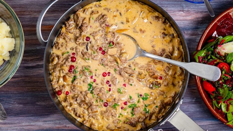 Läs mer om Samisk mat ›› Råvaror, Rätter och Norrlands Guld